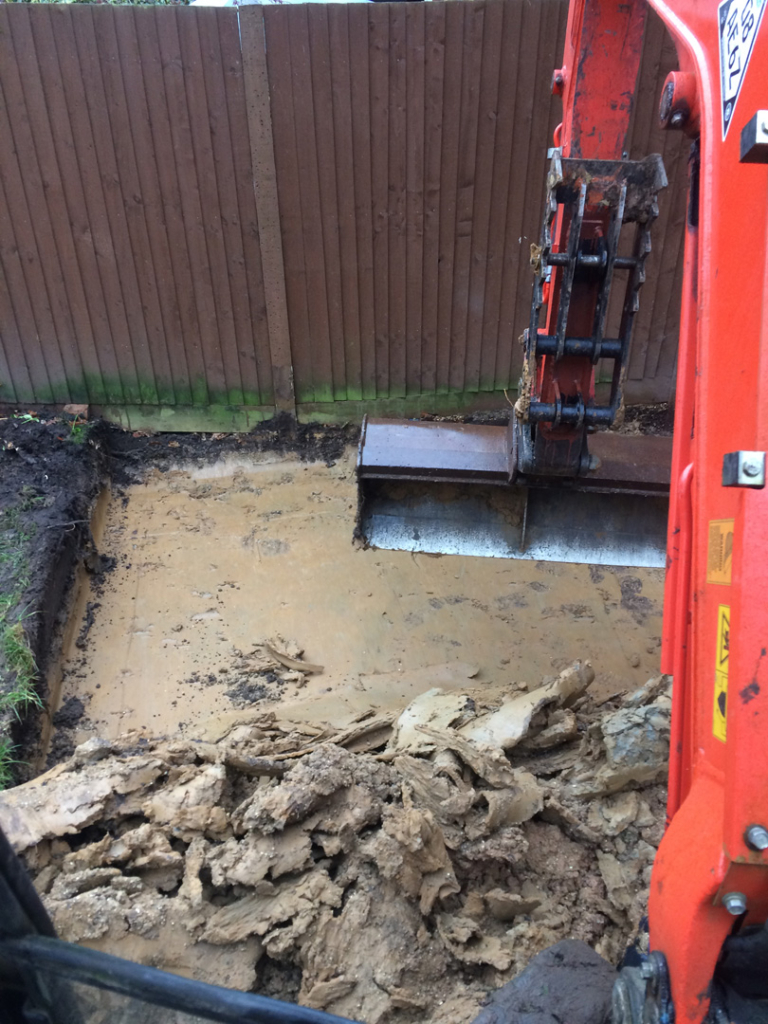 Digger hire with driver small jobs in Berkshire Hampshire and Surrey ...